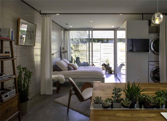 White Stone Studios - Modern Urban Dwelling in Phoenix - InteriorZine