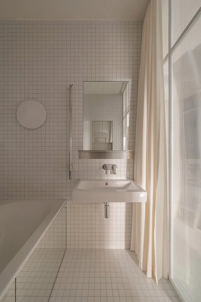 ERA Apartment by berezen studio - InteriorZine